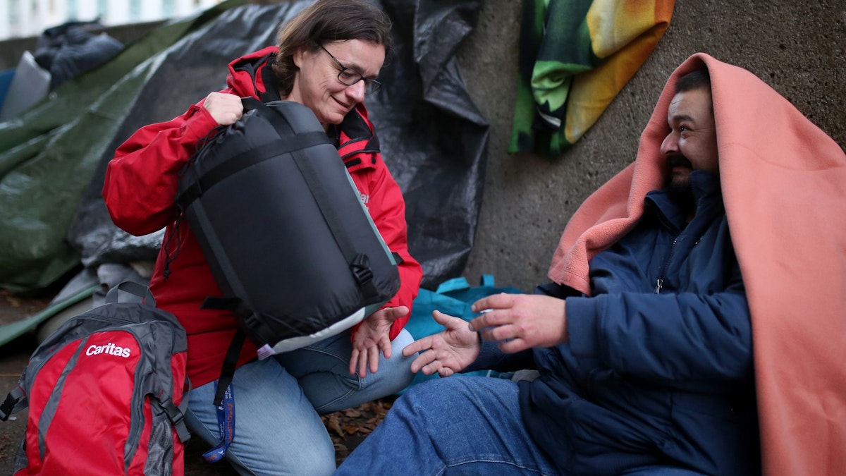 Hilfe für Obdachlose in Wien – Kältetelefon startet – Ein Anruf kann Leben retten | Heute.at